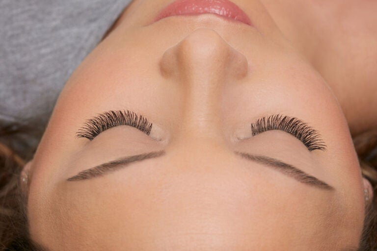 How to Achieve Natural-Looking Lash Extensions: Your Guide